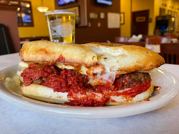 Roca Bar North - Local Evansville Restaurant for Great Pizza