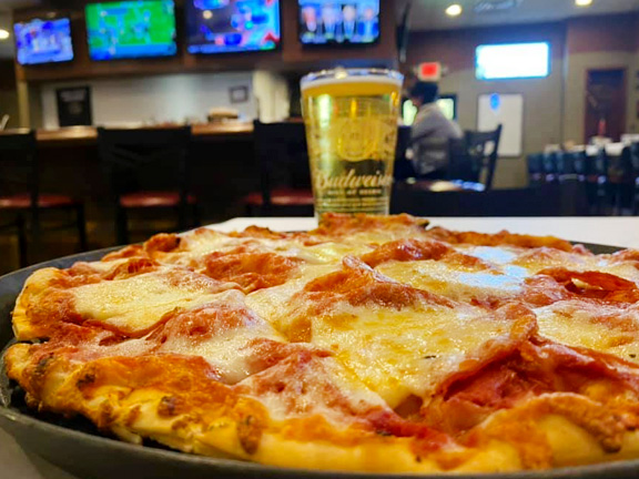 Roca Bar North - Local Evansville Restaurant for Great Pizza